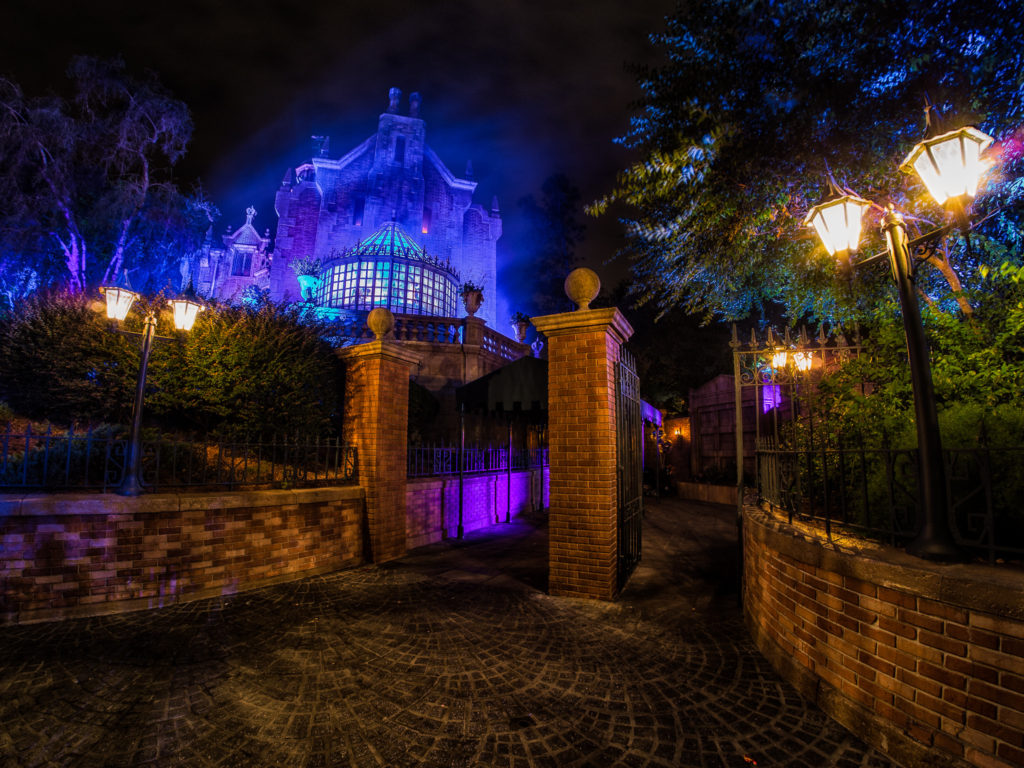 Haunted Mansion Disney World Wallpaper